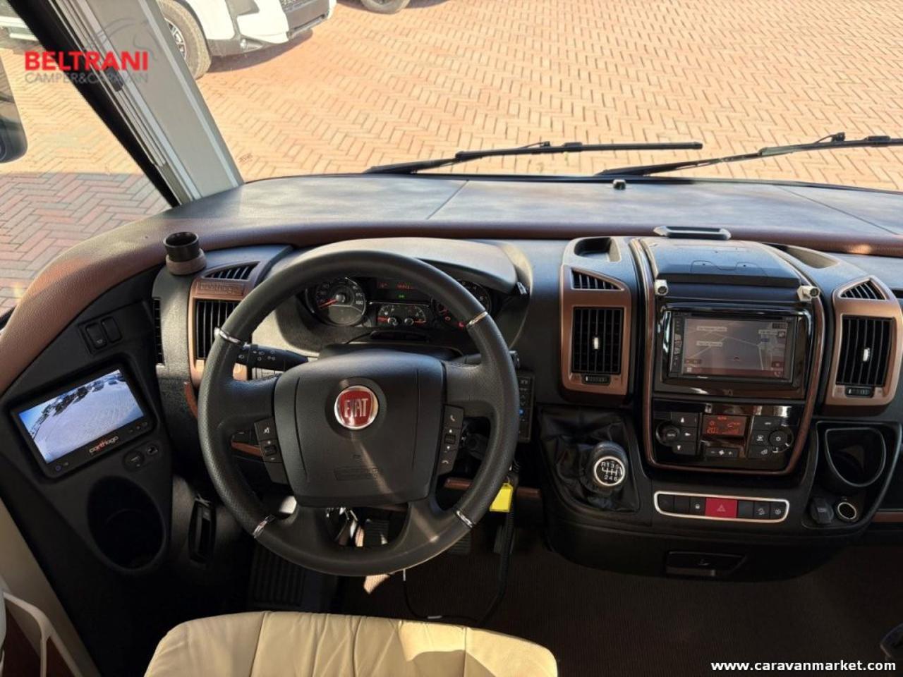 CAMPERISSIMI - Carthago, CHIC C-LINE I 4.9 LE SUPERIOR - Motorhome