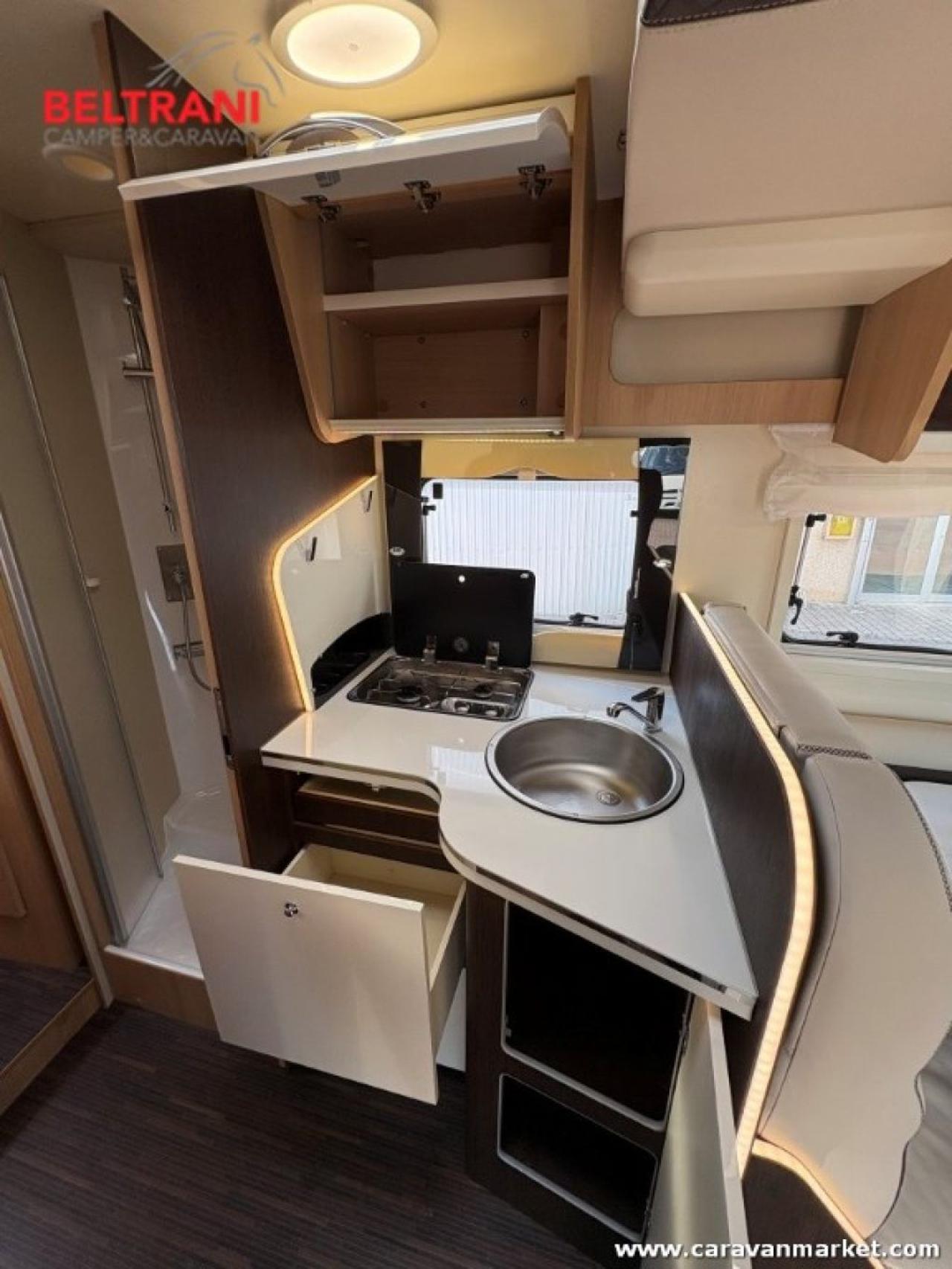 CAMPERISSIMI - McLouis, MC4 273 - Camper semintegrale