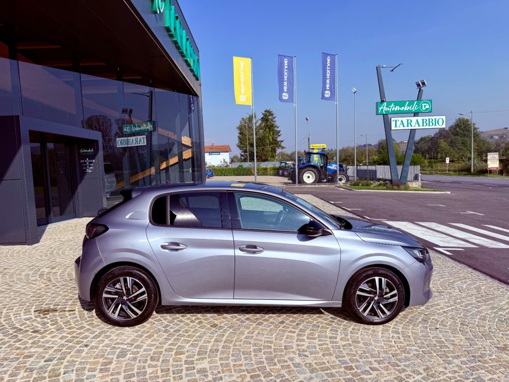 PEUGEOT 208 FULL OPTIONAL - KM 9.000 - PROMO FINANZIAMENTO per ...