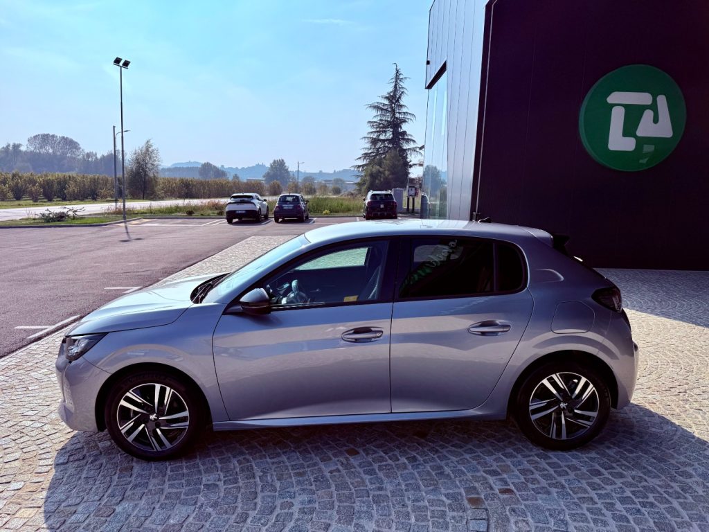 PEUGEOT 208 FULL OPTIONAL - KM 9.000 - PROMO FINANZIAMENTO per ...